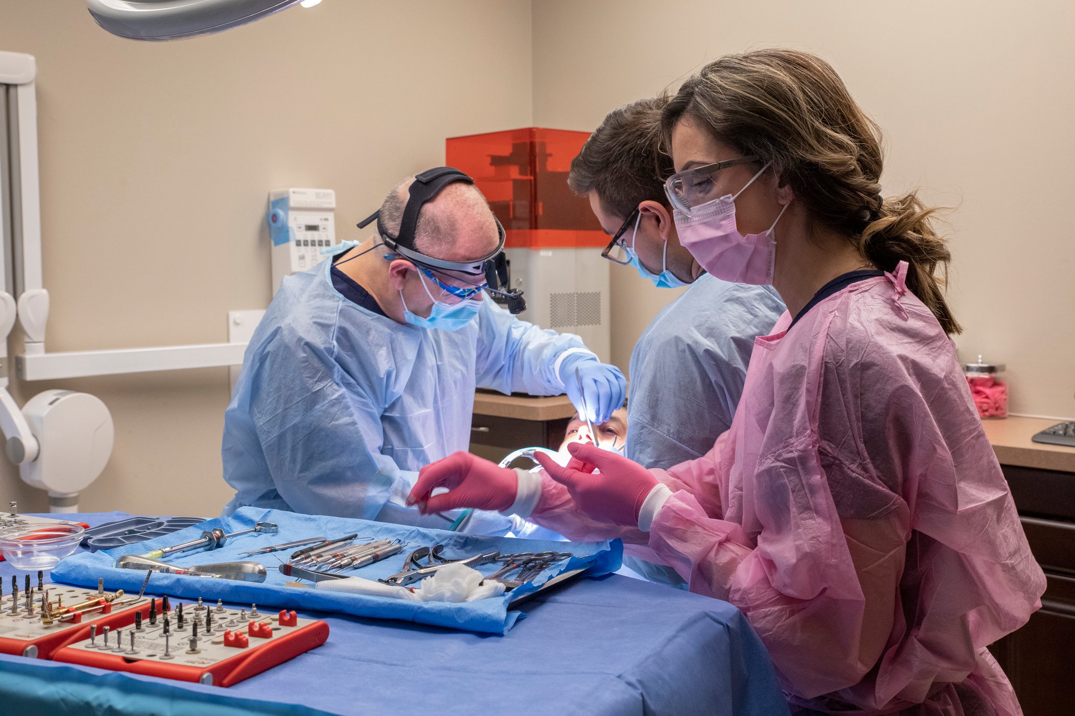 How to Find a Good Dental Implant Surgeon